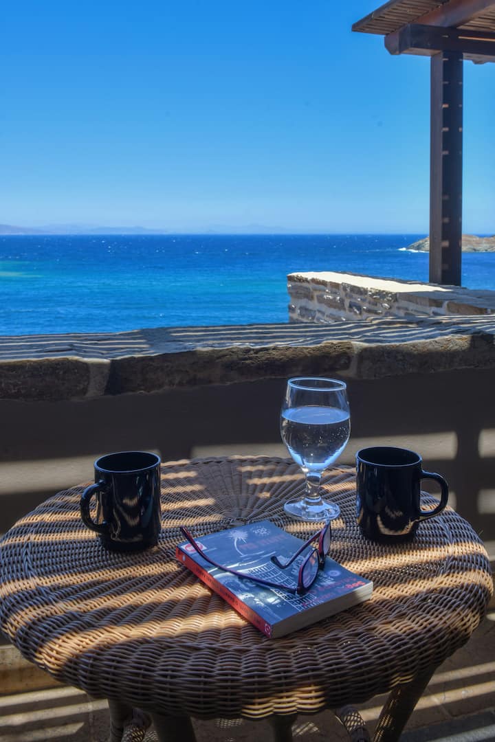 Keos By The Sea : Sea View Deluxe Triple Room - Kea