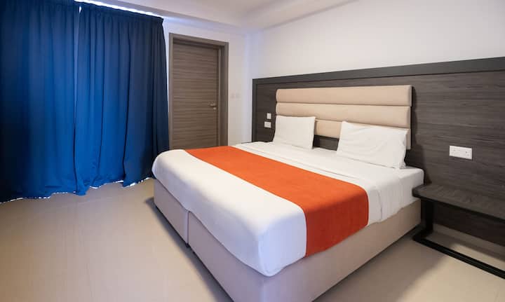 One Bedroom Apartment - La Valetta