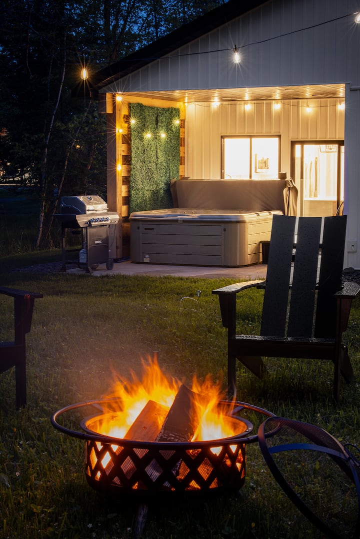 Hot Tub | Game Room | Walk To Beach | Dog Friendly - Duluth, MN