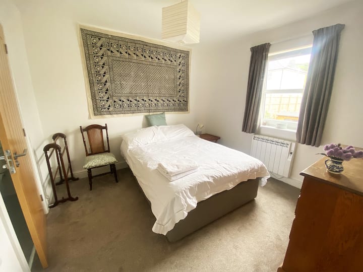 Tranquil B&b Ideal For Coastal Path Walkers - Aberaeron