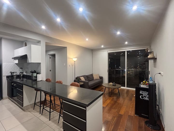 Amazing Location: 2 Beds-2 Bath - Pérou