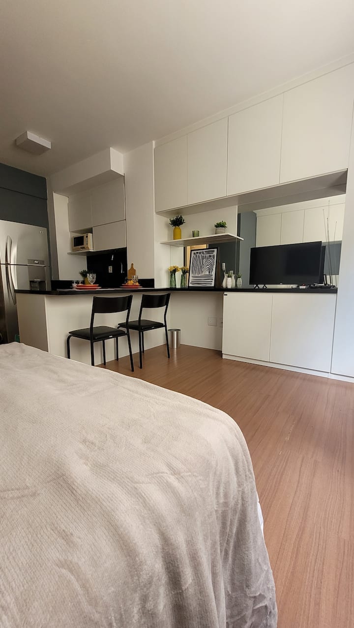 Charmoso Studio Centro His |Ac+wifi 300+garagem - Porto Alegre
