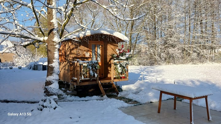 La Roulotte Du Fourchon - Insolite Jacuzzi Sauna - Haute-Saône