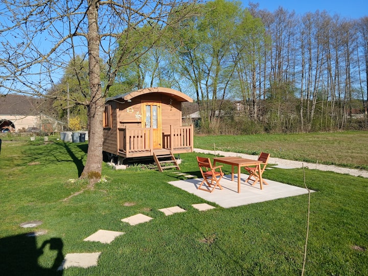 La Roulotte Du Fourchon - Insolite  Jacuzzi  Sauna - Haute-Saône