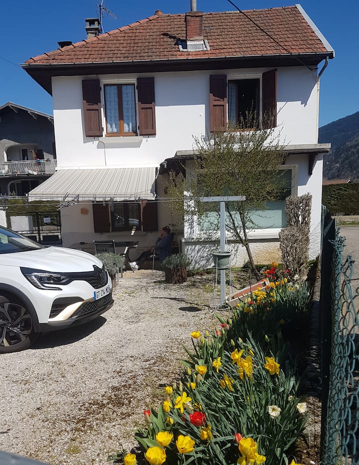 Maison Indiv. Au Creux Des Alpes    2  Sdb,2 Télé - Allevard