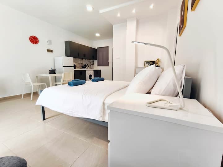 Cosy Central By Harbor 200 Mbits Xbox + Gamepass - Paphos