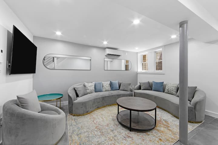New York City Family Duplex - The Bronx, NY