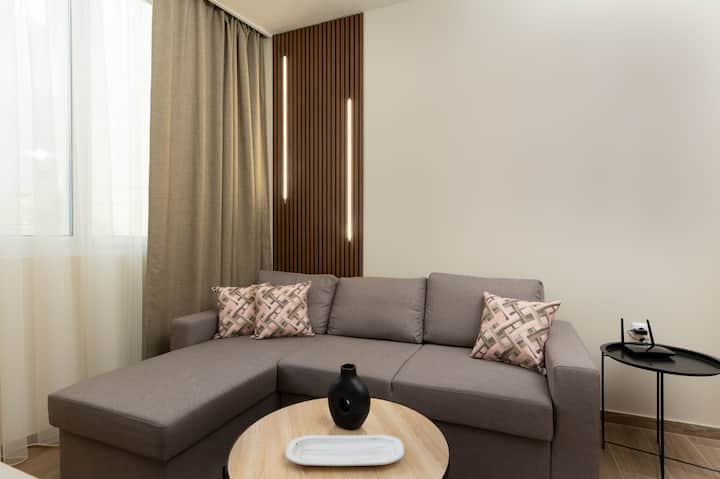 Elegant Zen 2bd Apartment By Ivy Vacation Rentals - Atina