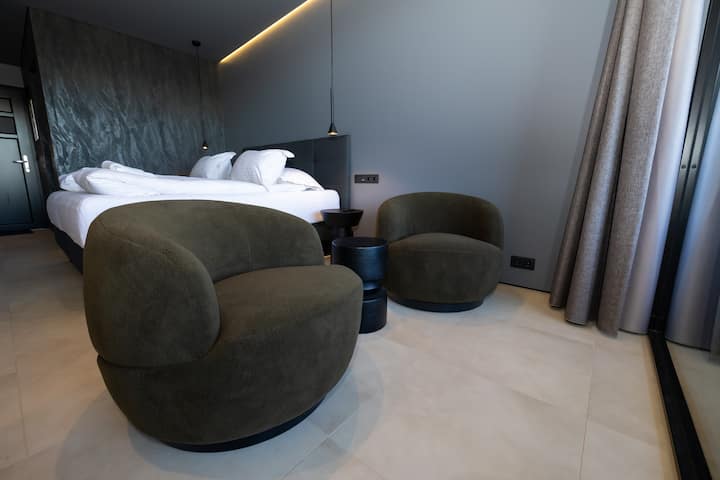 Studio Apt W.hottub-north Mountain View Suites - Islândia