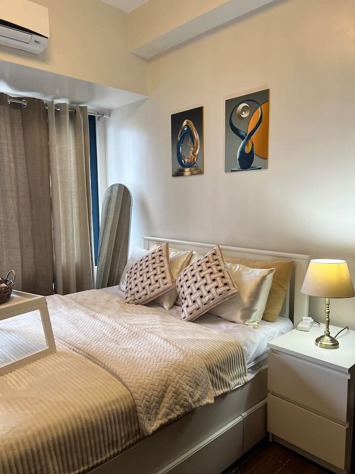 Sun&moon
"Cozy White"
(Air Residences) - Manila