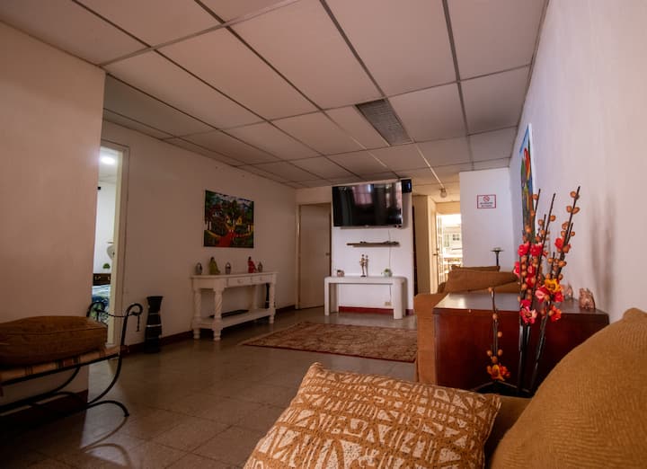 Comfortable 3br In Safe, Family Central Location - Managua