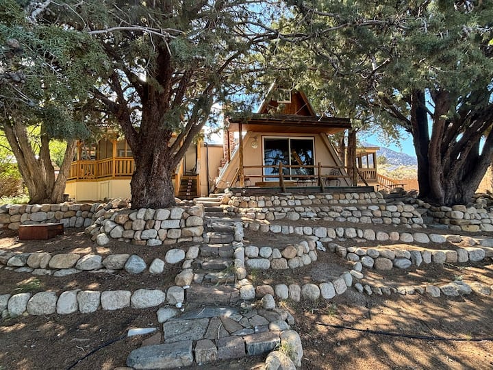 Mountainside Retreat - Lone Pine, CA