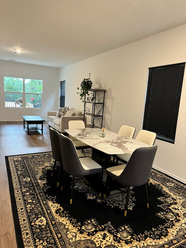 Room In The New Colony - Bastrop, TX
