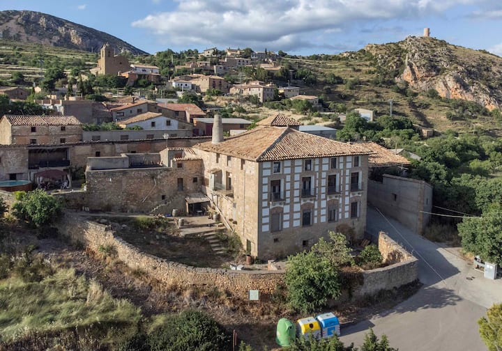 Casa Calvo Sxvi: Casa Histórica En Sierra De Guara - Huesca