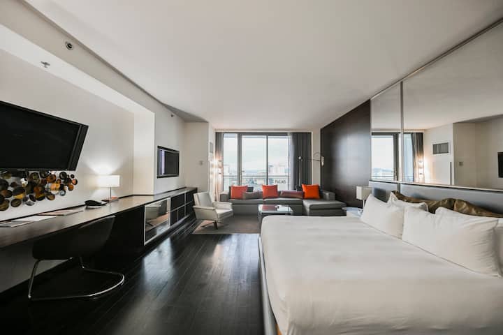 Tb37 Strip View Studio W/ Open Balcony - Las Vegas, NV