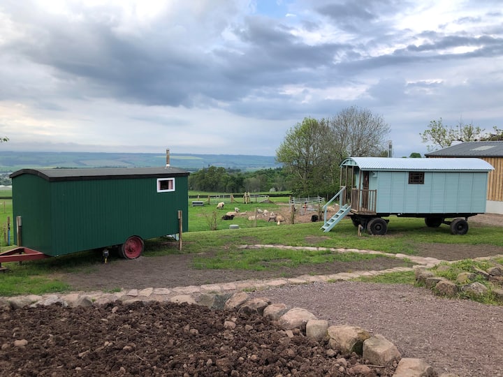 The Bothy And Wagon At Pitmeadow Farm - Perth