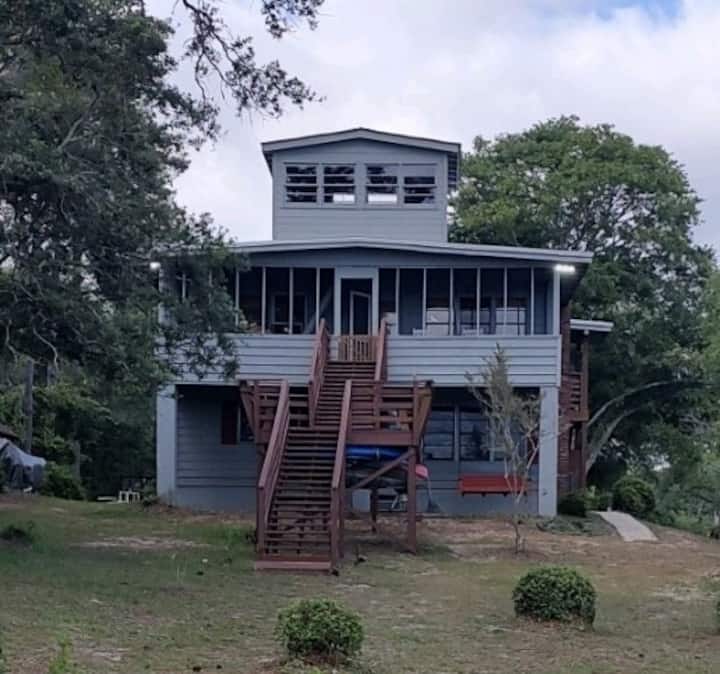 Clara Vista-waterfront Home, Pier, Deep Water Slip - Oak Island, NC