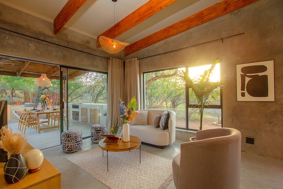 The Suite. Luxury Safari Villa | Affordable Deals - Book Self-Catering or Bed and Breakfast Now!