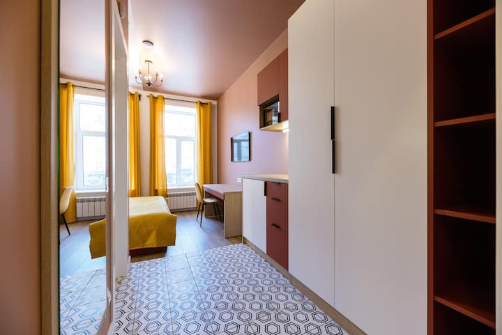 Nice Light Apartment With Shower Street View - Kiev