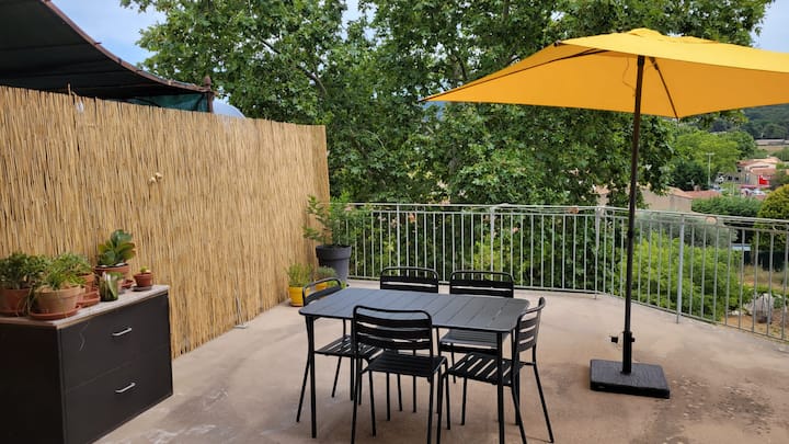 Terrasse Avec Vue Au Beausset - Le Beausset