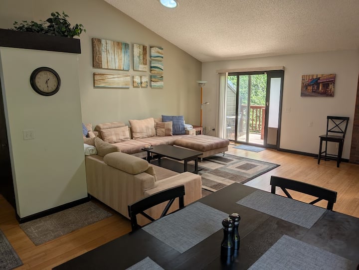 Spacious, Eco-friendly Boulder Getaway - Boulder, CO