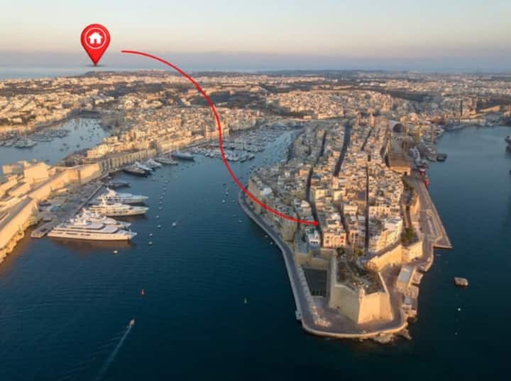 Spacious Townhouse Overlooking Valletta/cruise Ter - Valletta