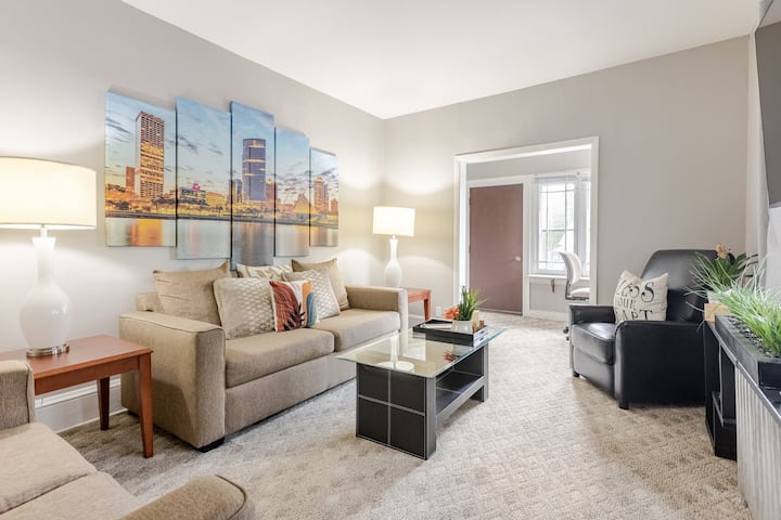 》Prime Area/near All Attractions/ Free Parking - Wauwatosa, WI