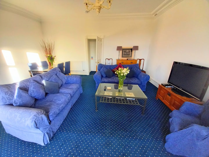 South Wing Apartment In St Andrews House - Prestwick
