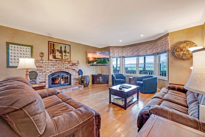 Lux Views Of Alexander Valley 4br/3.5b Pool & Spa - Geyserville, CA