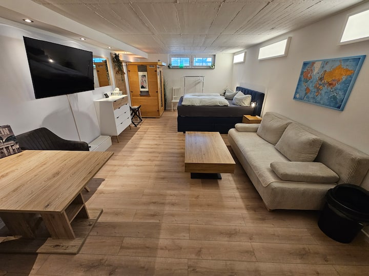 Komfortables Zimmer Mit Küche, Eigenem Bad+ Sauna - Berlin