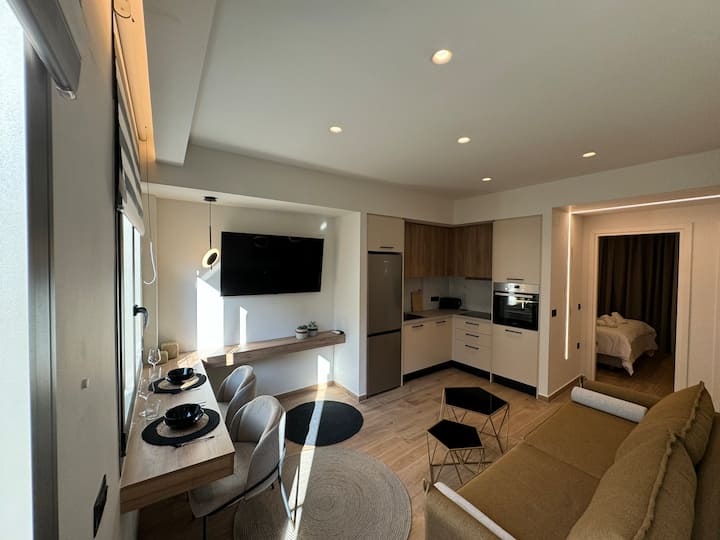 Venetian Gate- New, Modern Apt In City Center - Heraklion