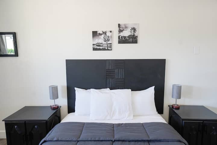 Hotel Room: Single Queen - Payson, AZ