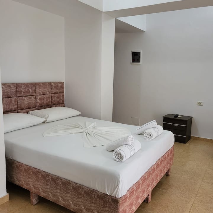 Villa Roku Studio Apartments - Ksamil