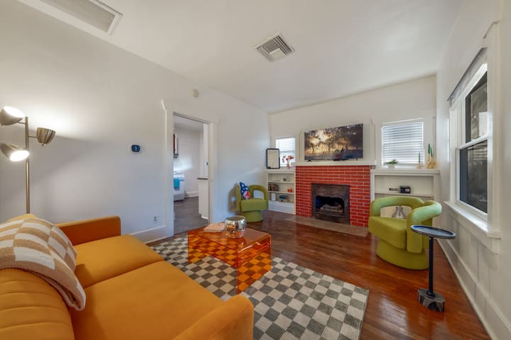 Close To Uofa | Stylish & Cozy | Porch | 1 Br 1 Ba - Tucson, AZ