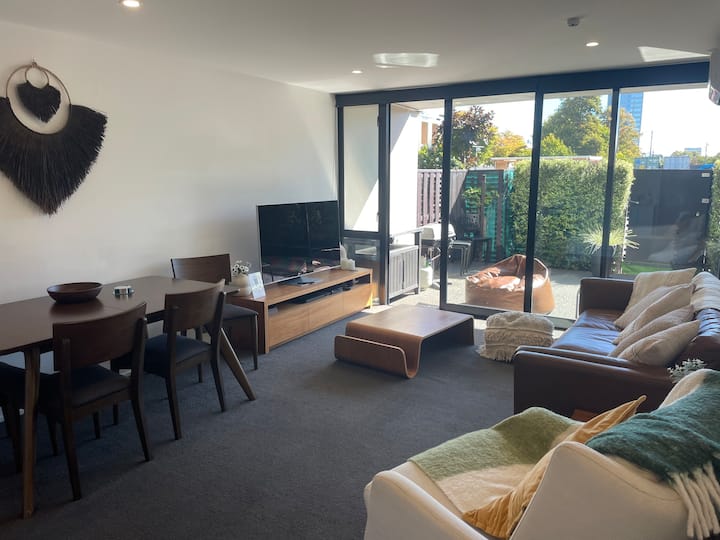 Central Ground Floor Apartment - Christchurch