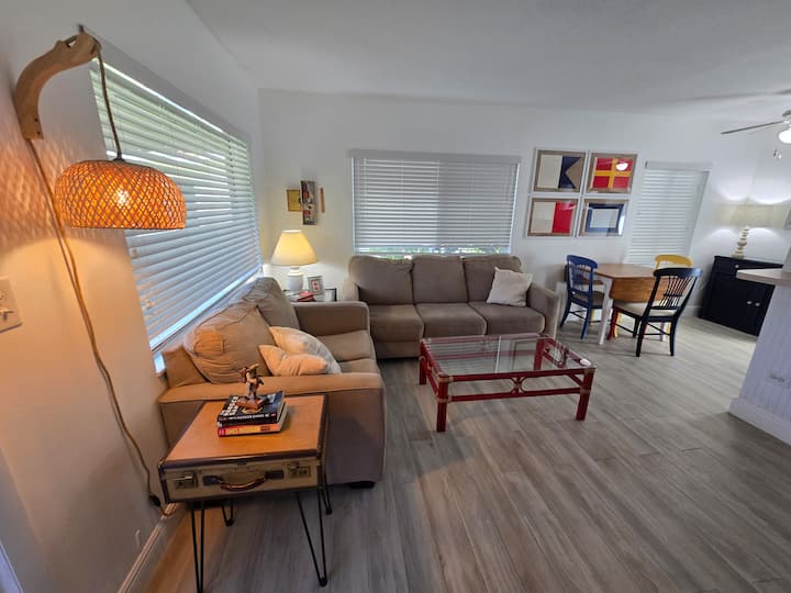 Oceanfront & Intracostal Private Villa Resort - Boca Raton, FL