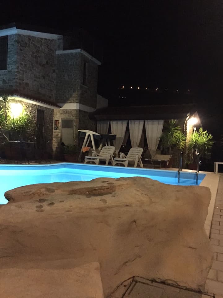 Open Space In Villa Eli Con Piscina - Agropoli