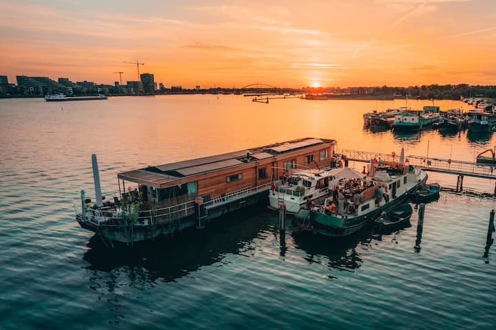 Casey's Lake View House Boat - Amsterdam