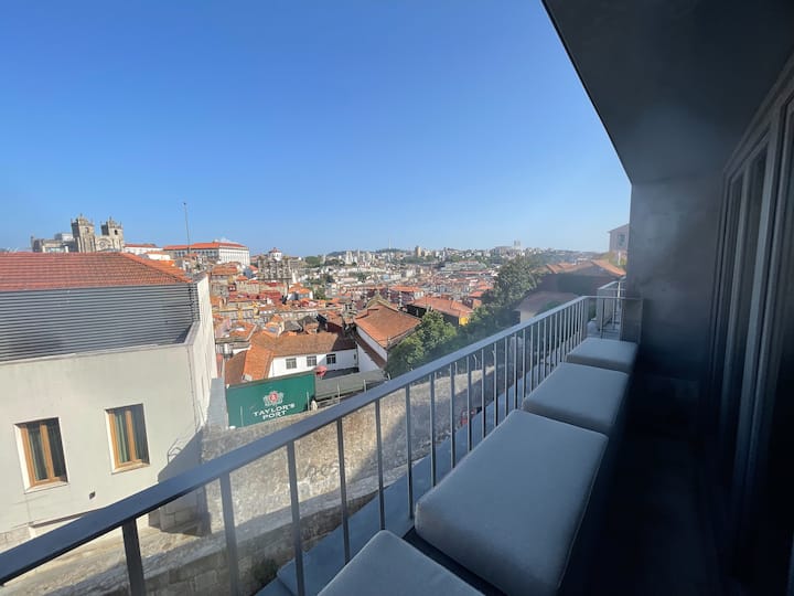 Amazing Views - Historic Area Garage Balcony - Oporto