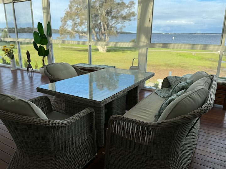 (Entirehouse) Lakeside -Reserve Water Front Serene - Toukley