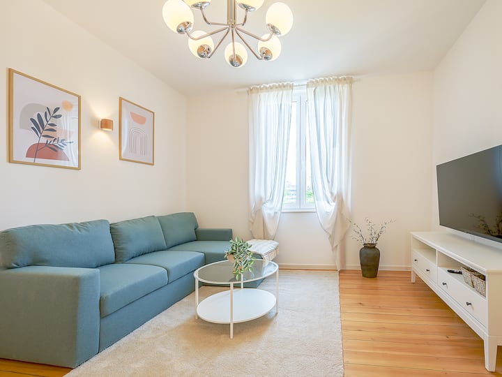 Luxury In An Old Building With Kitchen + Smart Tv - Karlsruhe