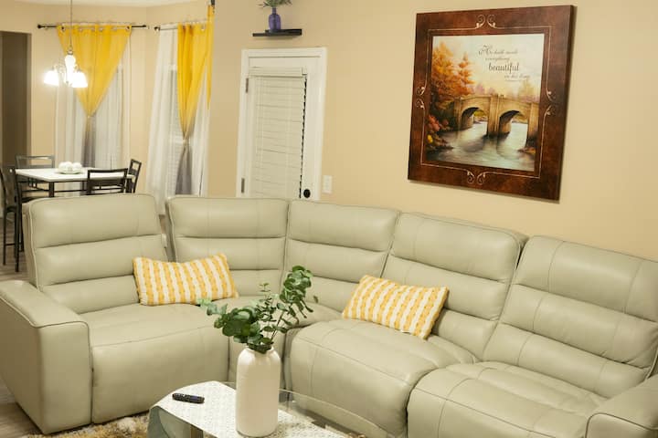 Beautiful Six Bedroom House Near Atlanta - Stockbridge, GA