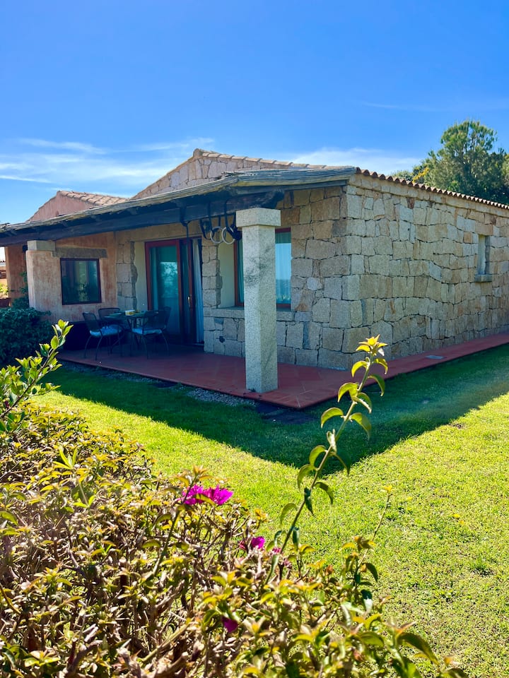 Villa Serendipity -Panoramic View & Private Garden - La Maddalena