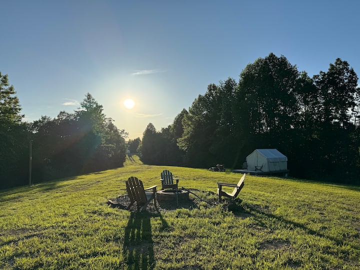 Group Glamping Adventure On Scenic 259-acre Farm - Silver Point, TN