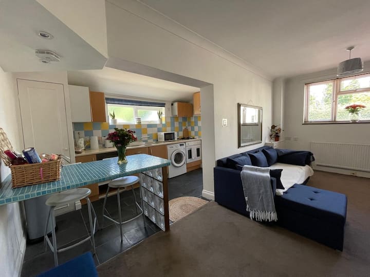 Cosy Windsor Apartment For 4 Near Historic Town - 윈저