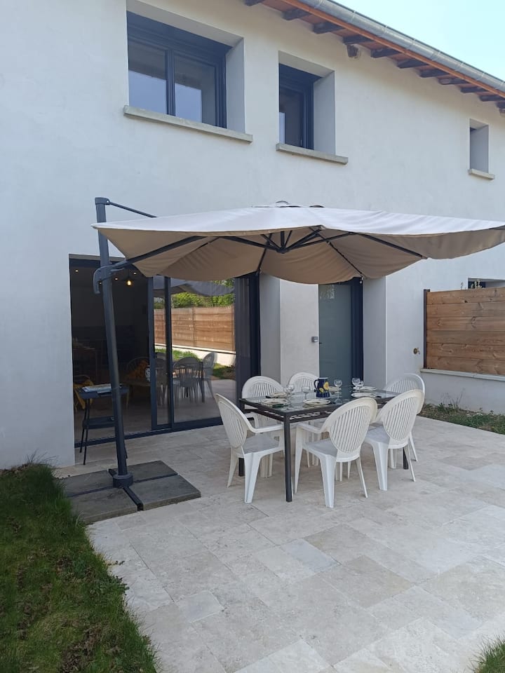 Maison Climatisée, Calme, Tout Confort 3 Chambres - Trévoux