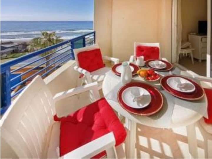 Banana Beach. Apartamento 1ª Línea Playa. - Marbella