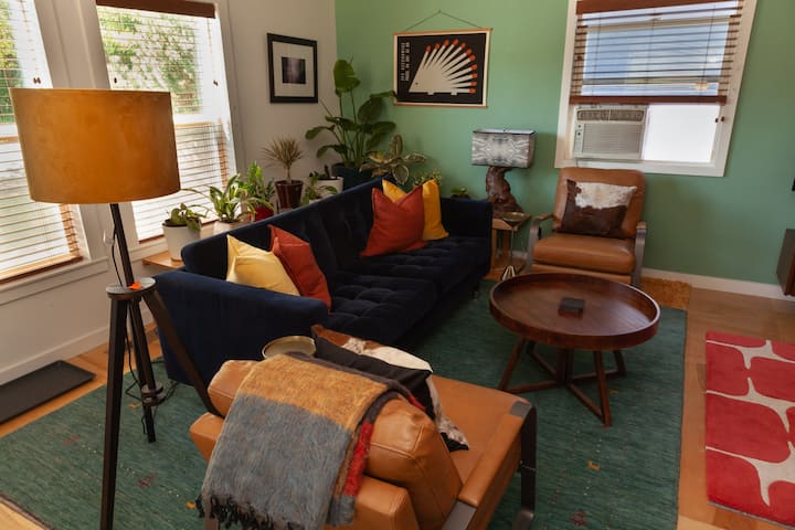 Stylish 2-bed Pet-friendly House Near Max Line - Portland, OR