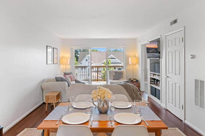 Henlopen Haven (Bikes & Pool Access) - Rehoboth Beach, DE