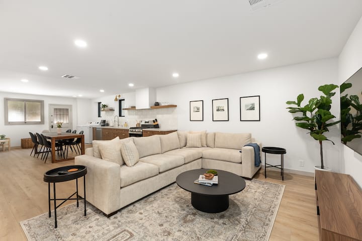 Modern Family Oasis Balboa Park & North Park - Coronado Island, CA